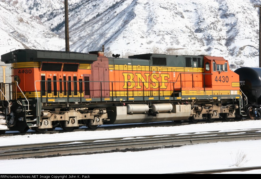 BNSF 4430
